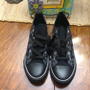 Hot Topic | Shoes | Hot Topic Shoes Unisex | Poshmark